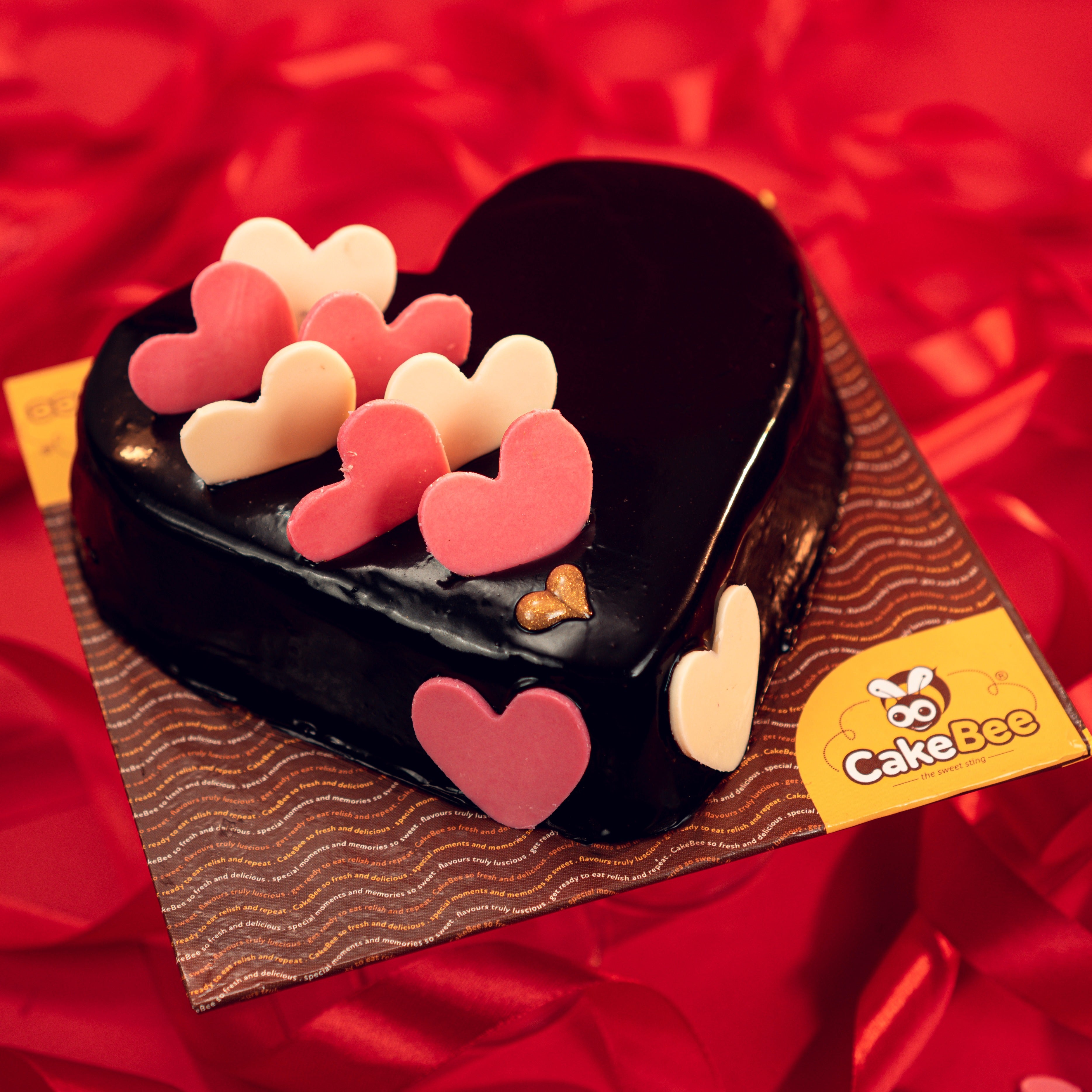 Order Heart Throb Chocolate Cake Online | Valentine’s Day Special | CakeBee