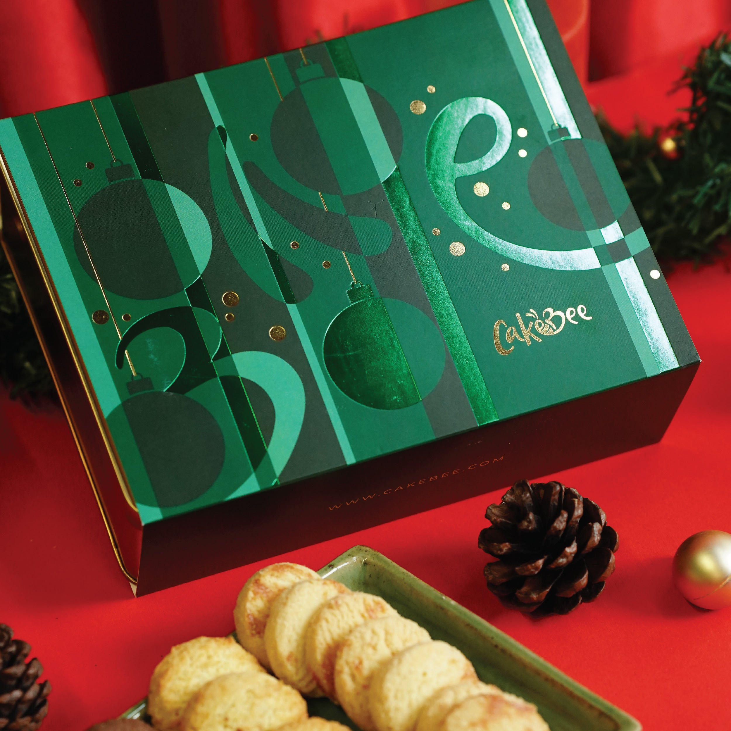 Fresh Baked Christmas Cookies | Cookie Gift Tins | CakeBee