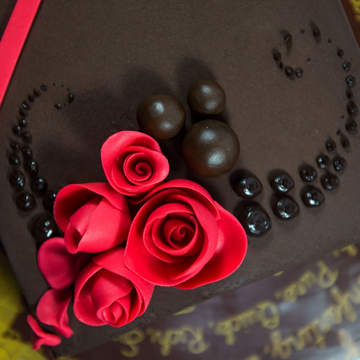 Best Chocolate Bud Cake | Valentine Day Cake | CakeBee